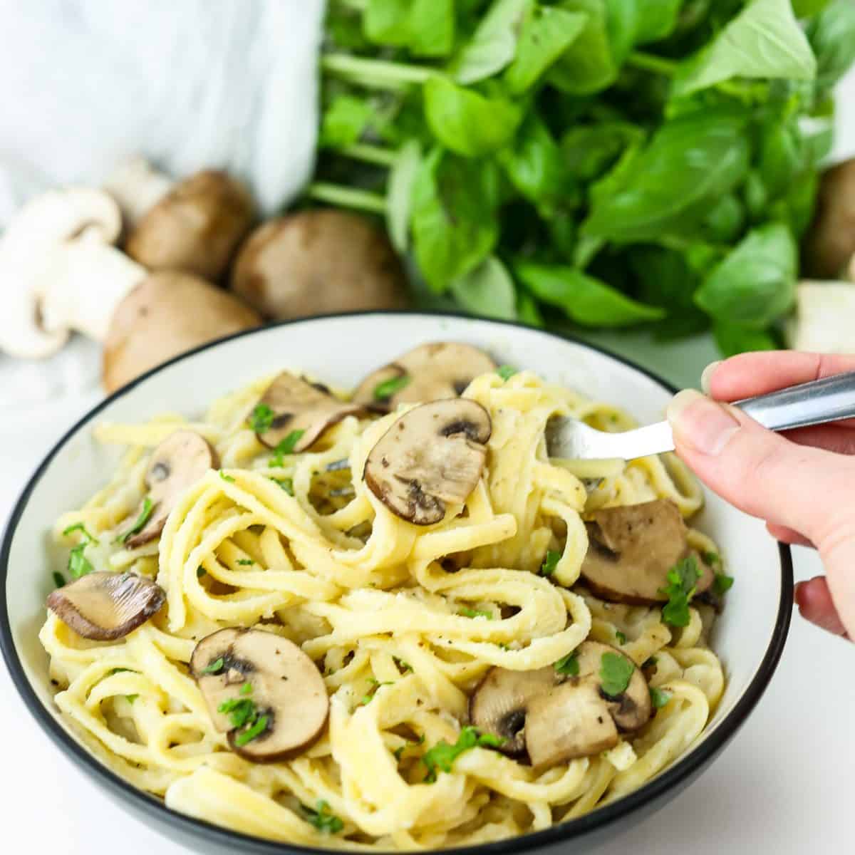 Creamy Cauliflower and Mushroom Pasta • a Veg Taste from A to Z
