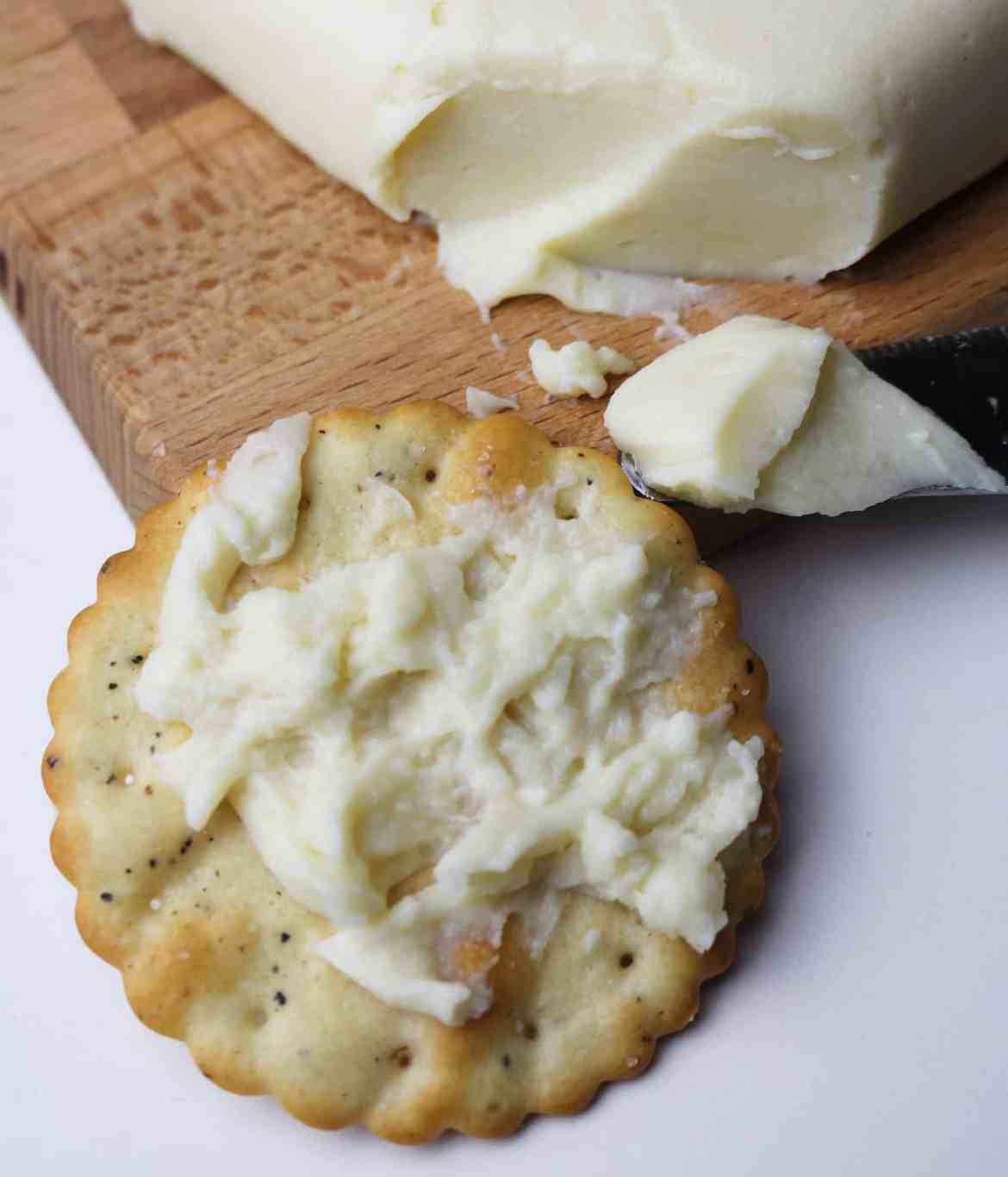 Formaggio Stracchino Vegano • a Veg Taste from A to Z