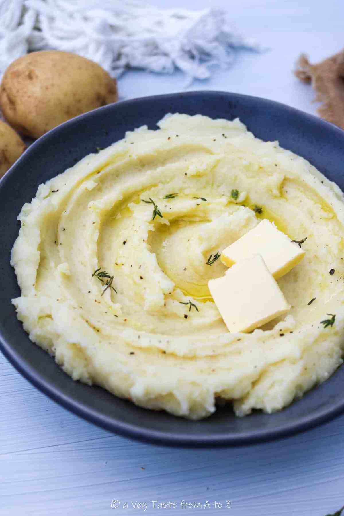 The BEST Vegan Mashed Potatoes • a Veg Taste from A to Z