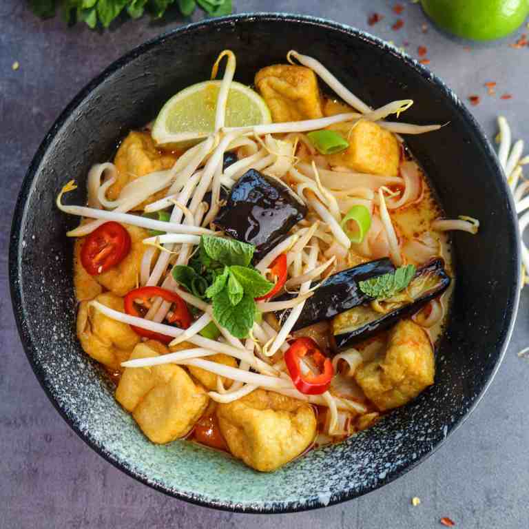 The BEST Vegan Laksa • a Veg Taste from A to Z