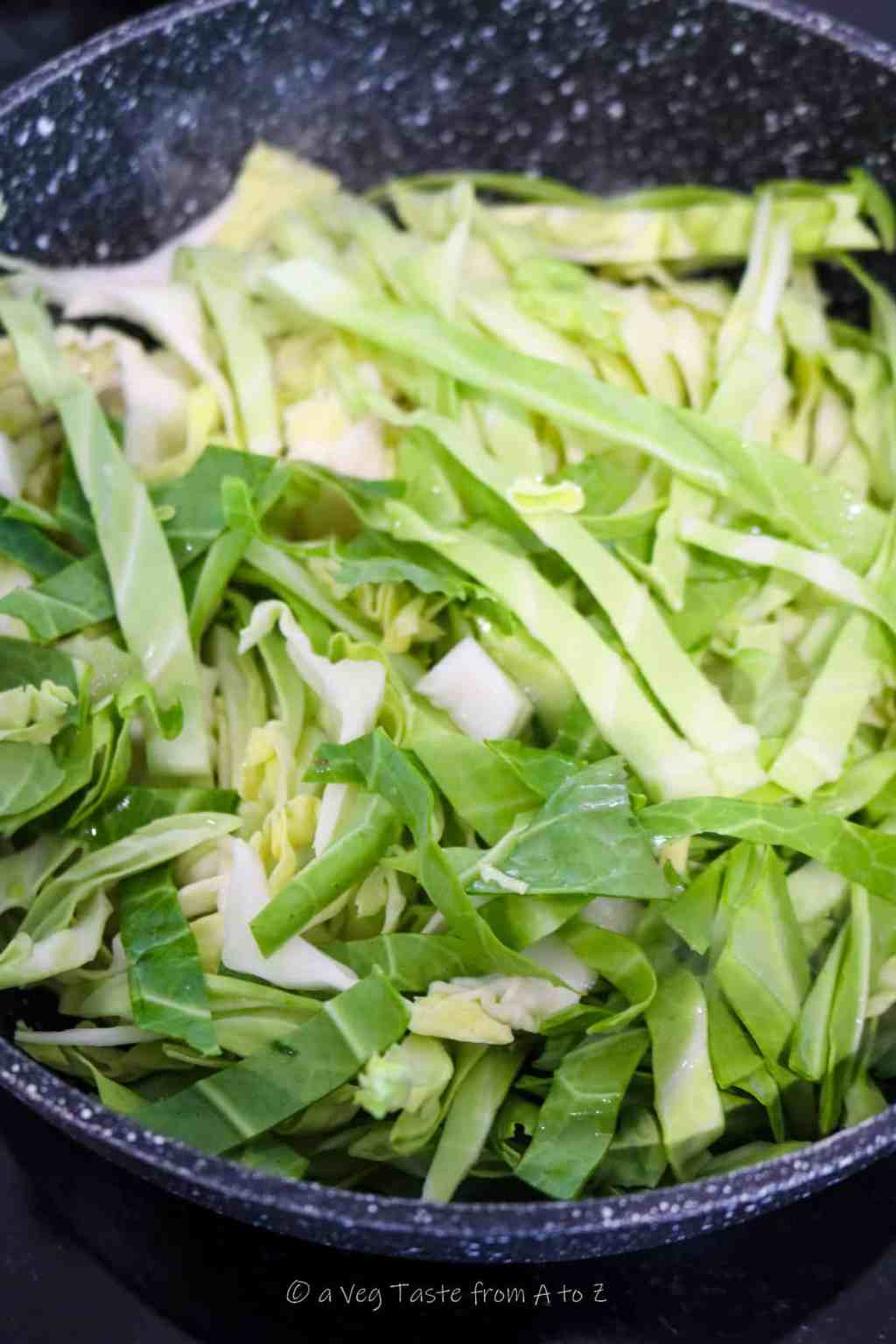 Simple Cabbage with Almonds Delight • a Veg Taste from A to Z