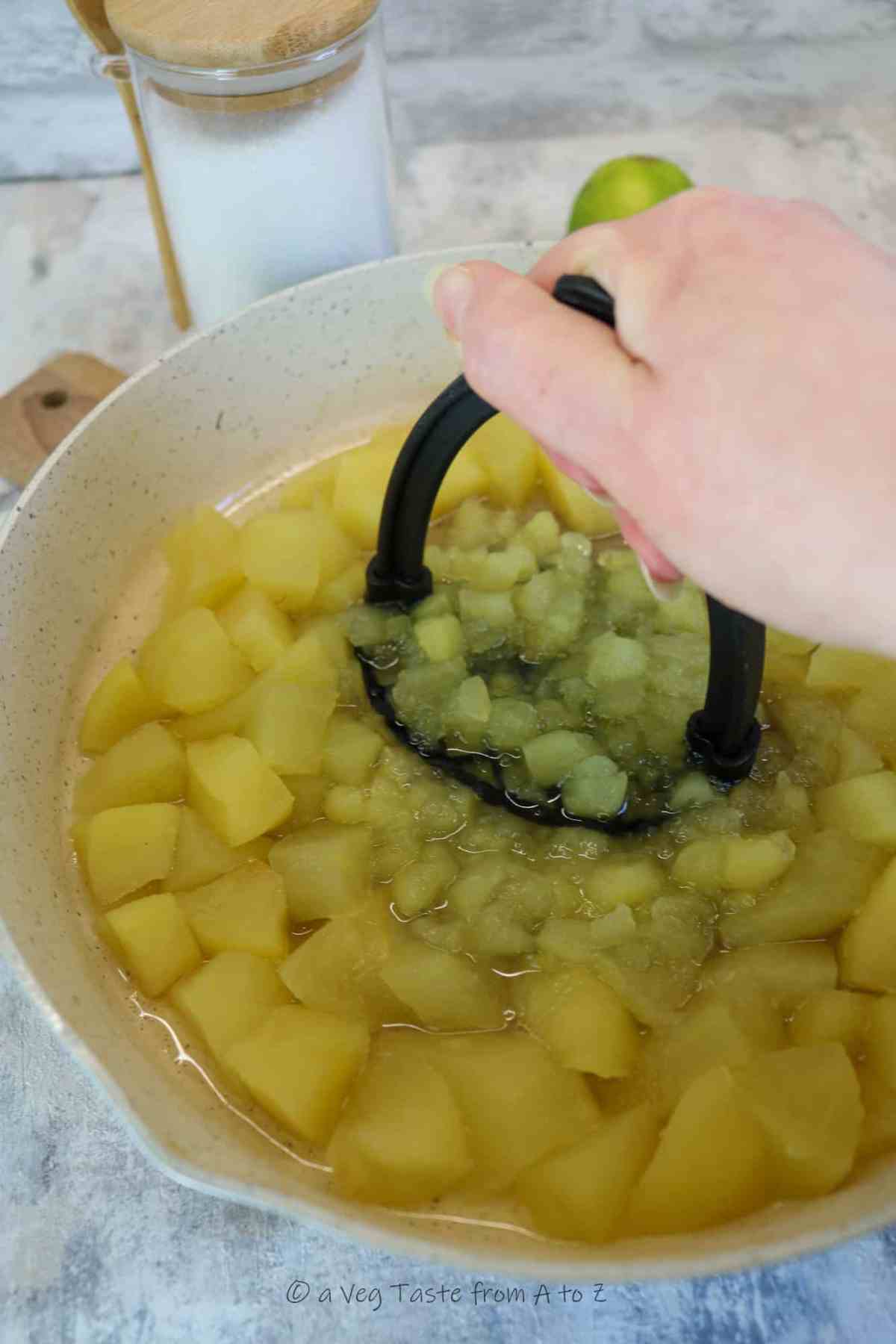 Homemade Applesauce – The Ultimate Egg Substitute in Vegan Baking • a ...
