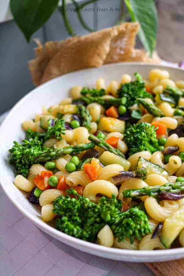 Colourful Primavera Pasta • a Veg Taste from A to Z